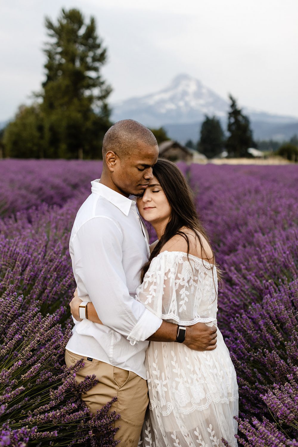 Flower Field Photoshoot Guide by Season in the PNW | TMinspired Photography