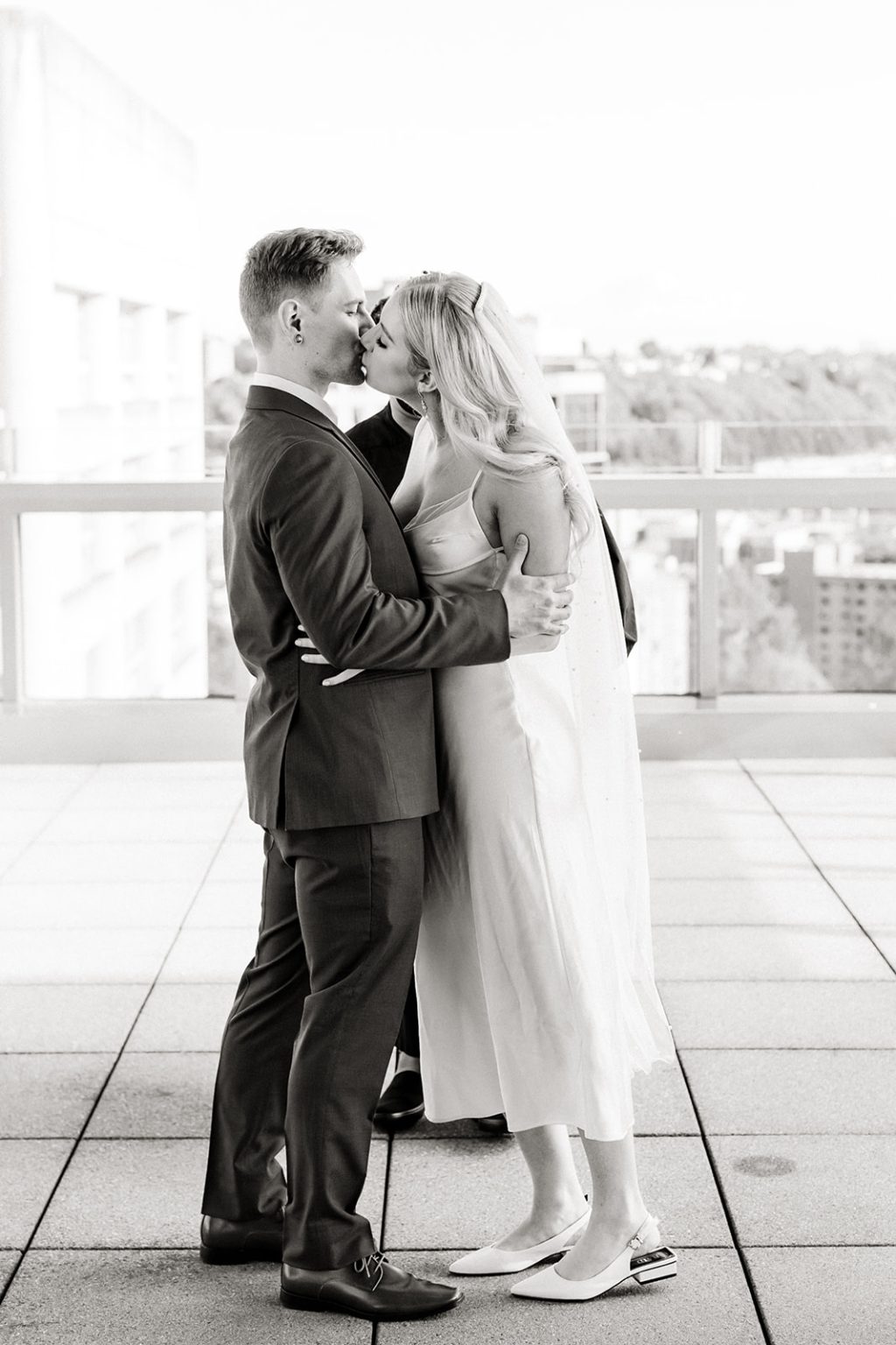Elopement Photo Shoot at the Seattle Courthouse