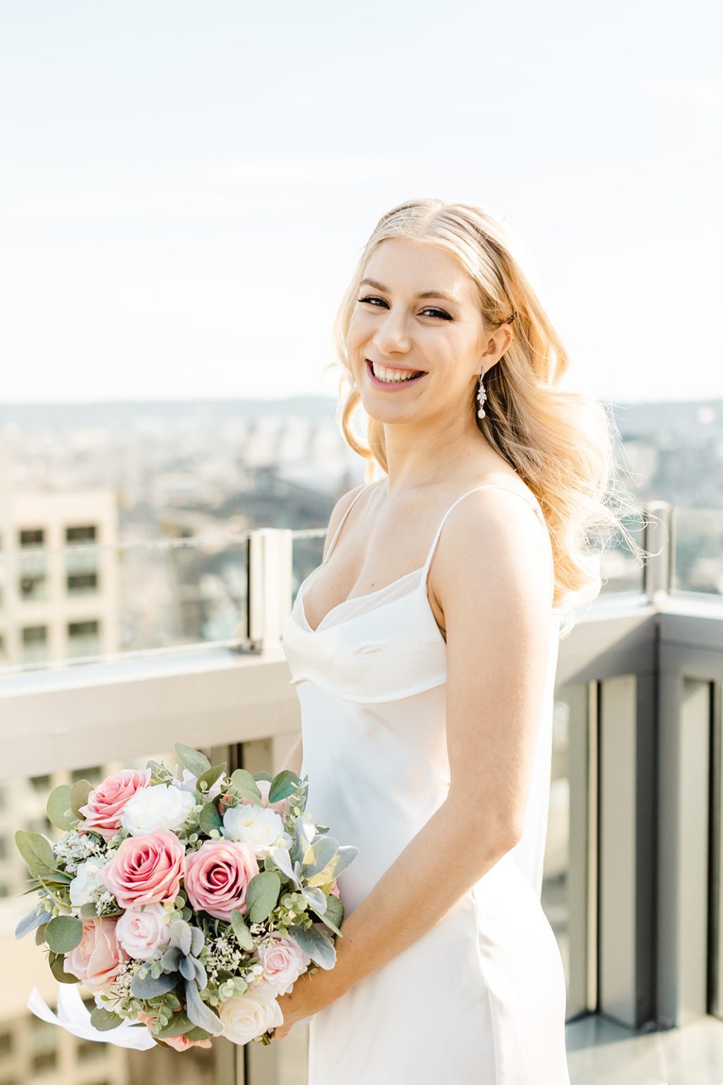 Elopement Photo Shoot at the Seattle Courthouse